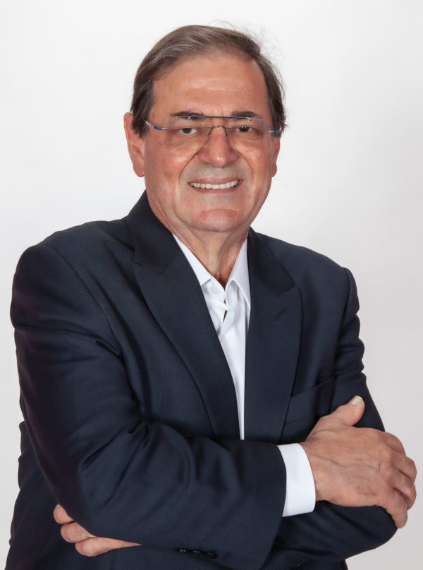 Profissionais - Dr. Esaú